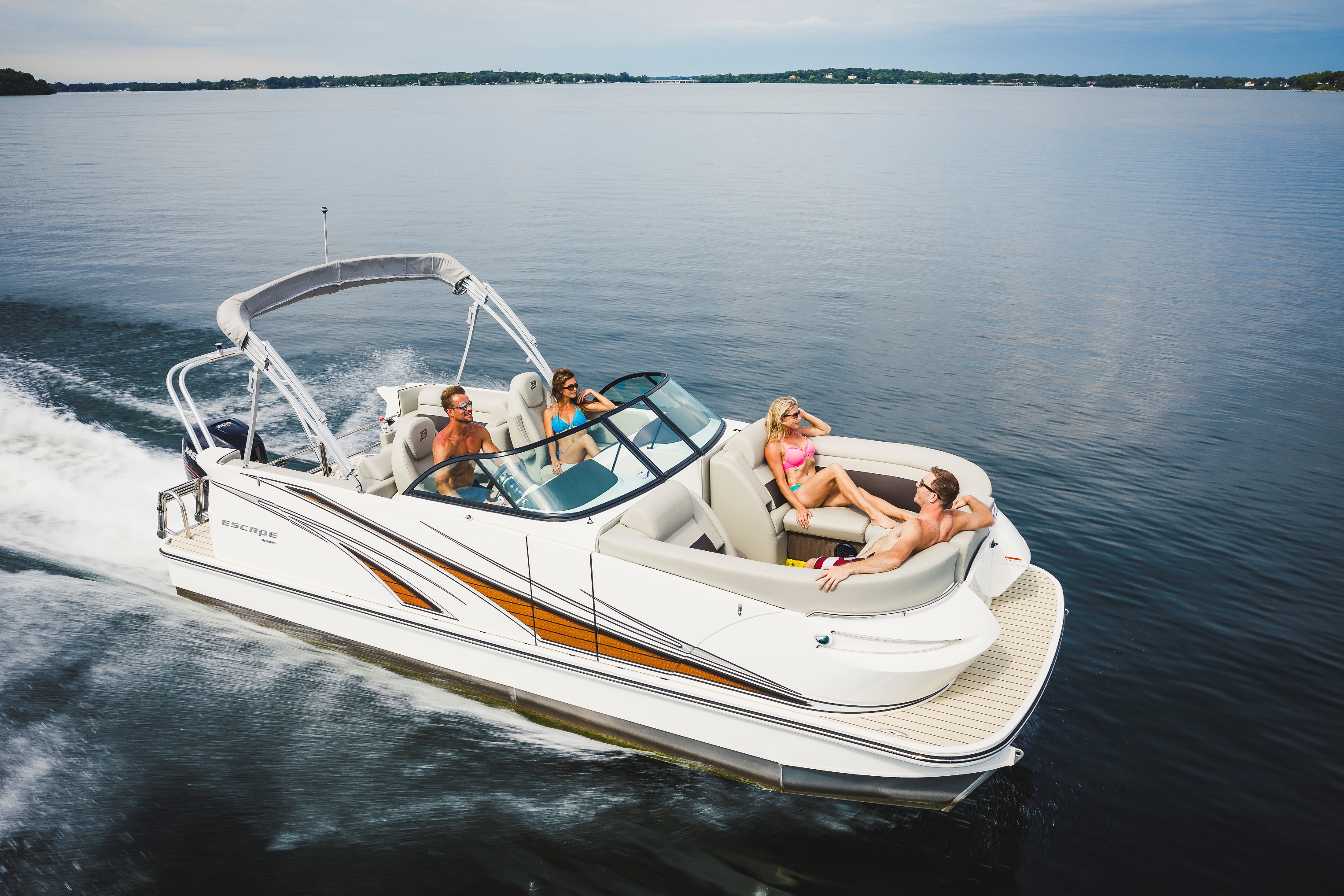 Larson Escape 25 Triple DC TTT - Review, Specifications & Price